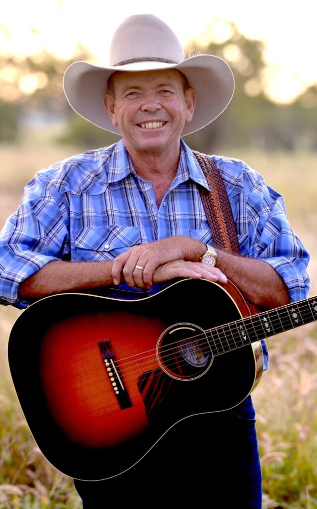 Tamworth Golden Guitar awardees at Kumbia | Burnett Today